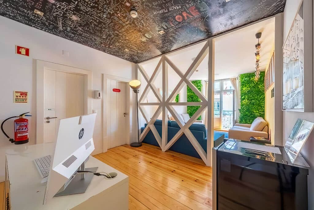 10 Best Hostels in Lisbon, Portugal - The Coolest Spots (2025)